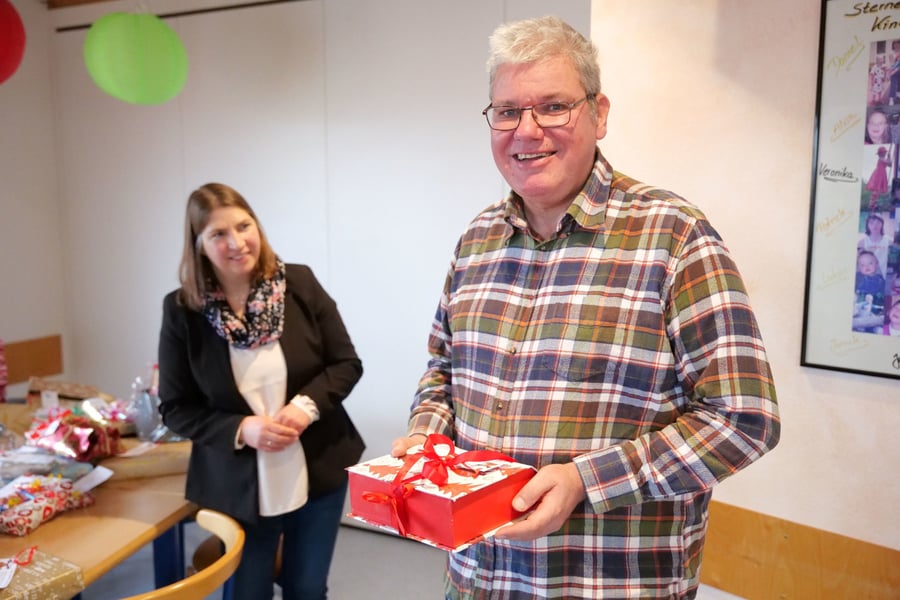 Verpacken für einen guten Zweck – Syntegon erfüllt Weihnachtswünsche – Crailsheim Teil 1