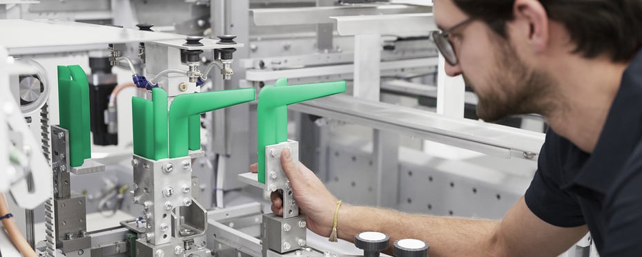 Pharmaceutical Isolator | Safe Aseptic Filling